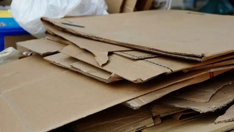 17 Best Makeshift Mousepads And Alternatives (2022 Update)