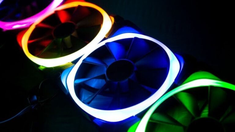 Pump Fan Vs CPU Fan - Which One Is Better? - TechTreatBox